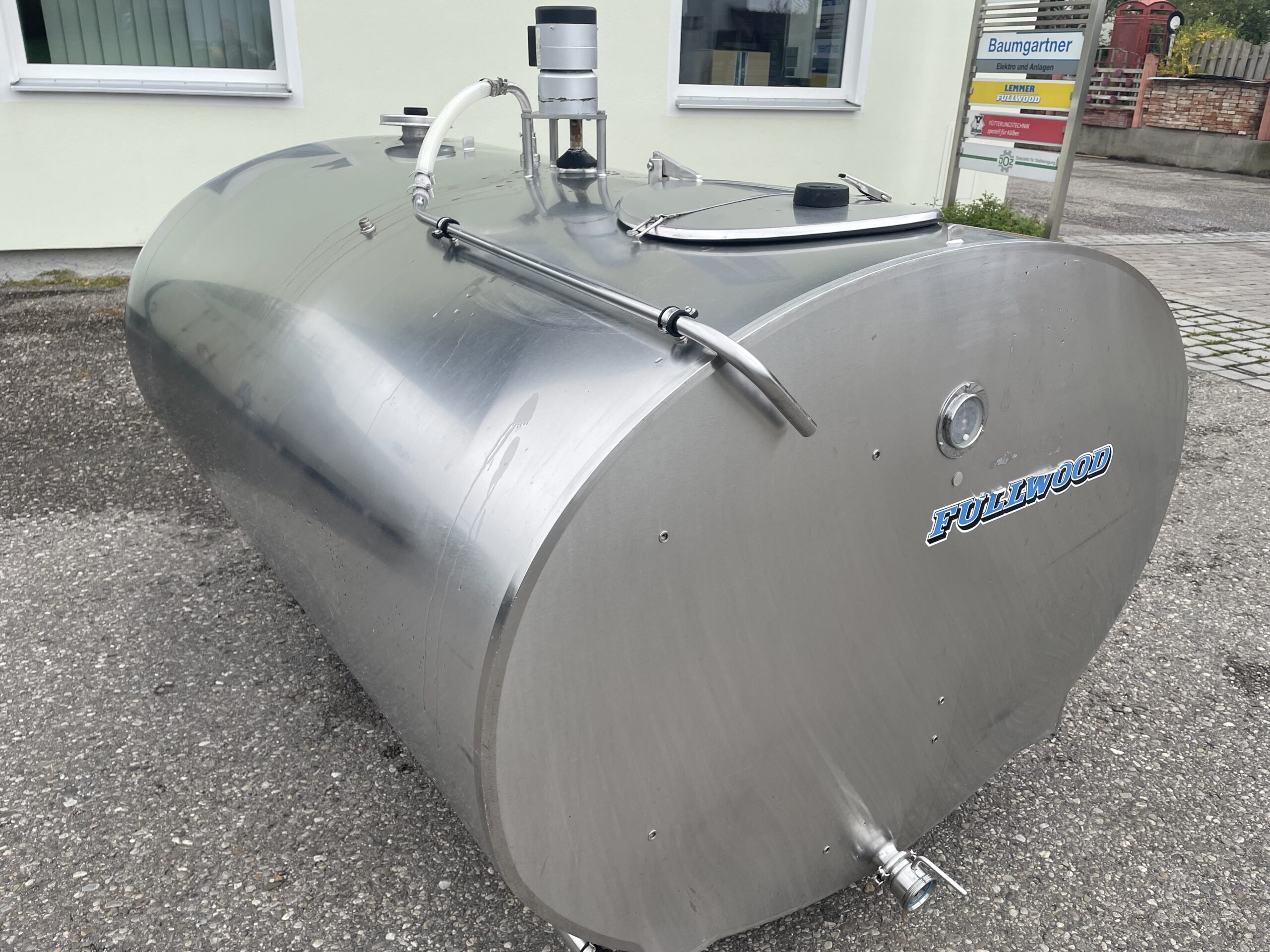 Wassertank Müller 3000l – Baumgartner Milch Wissen & Technik